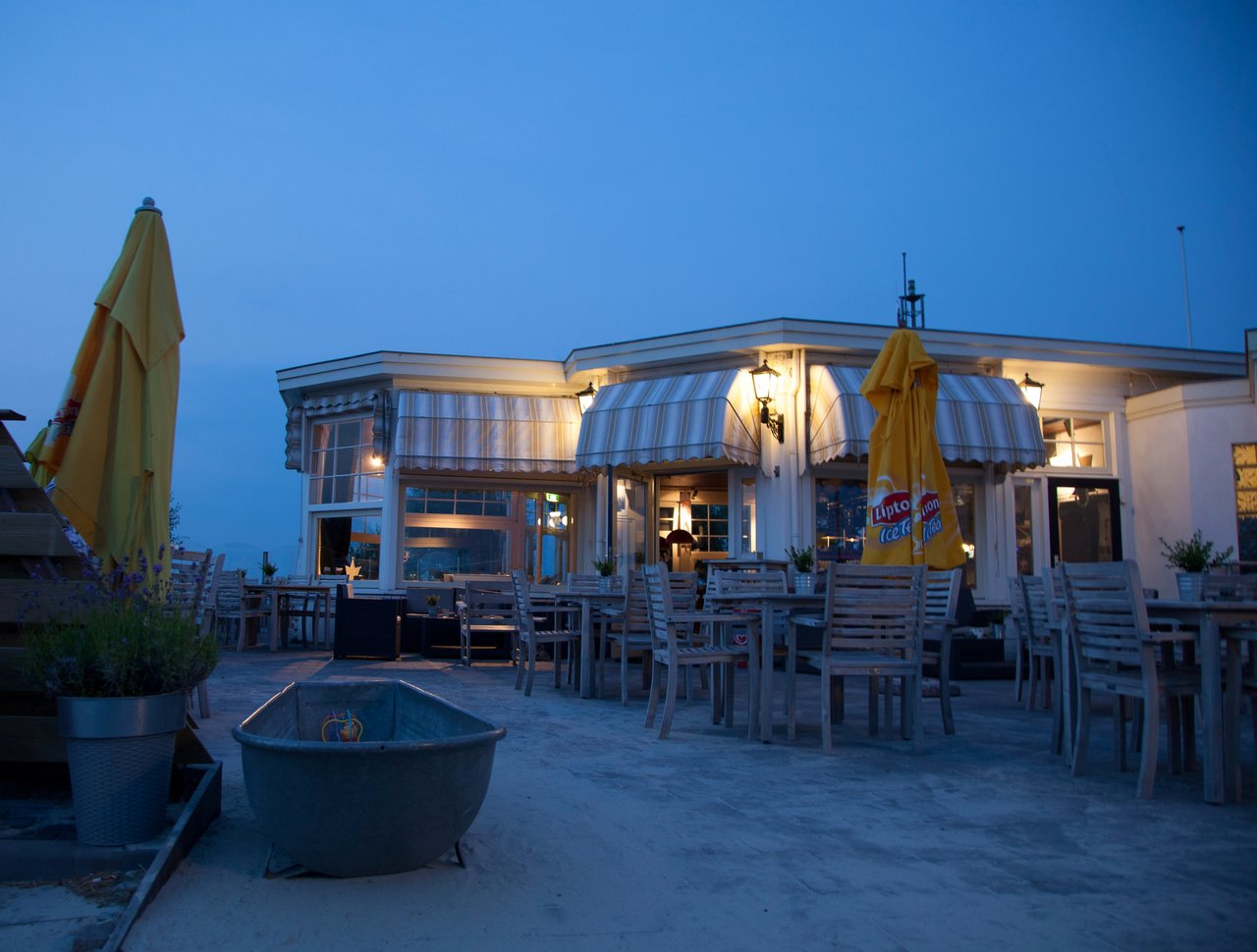 Strandbad Paviljoen in Edam - Eet.nu