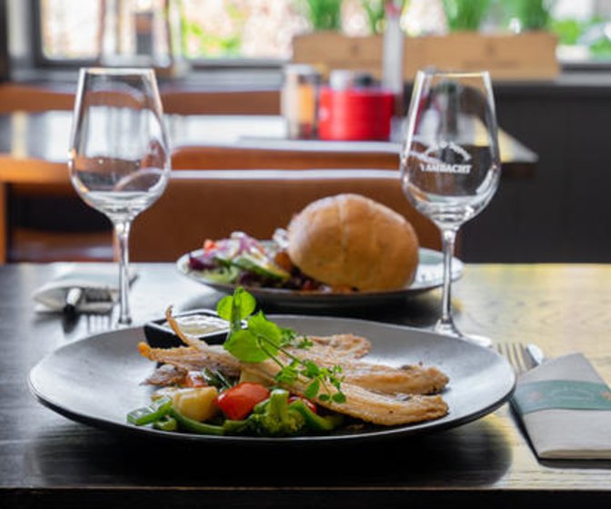 't Ambacht in Hendrik-Ido-Ambacht - Eet.nu